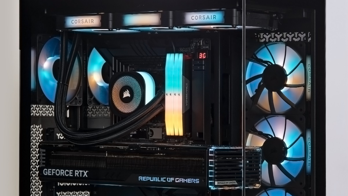 CORSAIR Launches New iCUE LINK TITAN RX RGB AIO Coolers - Funky Kit CORSAIR Launches New iCUE LINK TITAN RX RGB AIO Coolers - Funky Kit